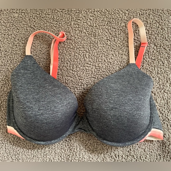 Victoria's Secret | Intimates & Sleepwear | Victorias Secret Uplift Bra ...